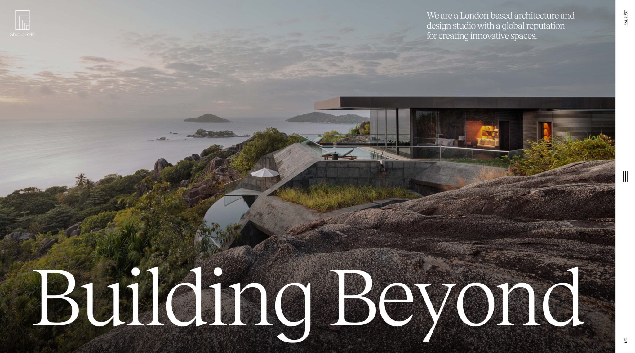 Studio RHE on Minimal Gallery